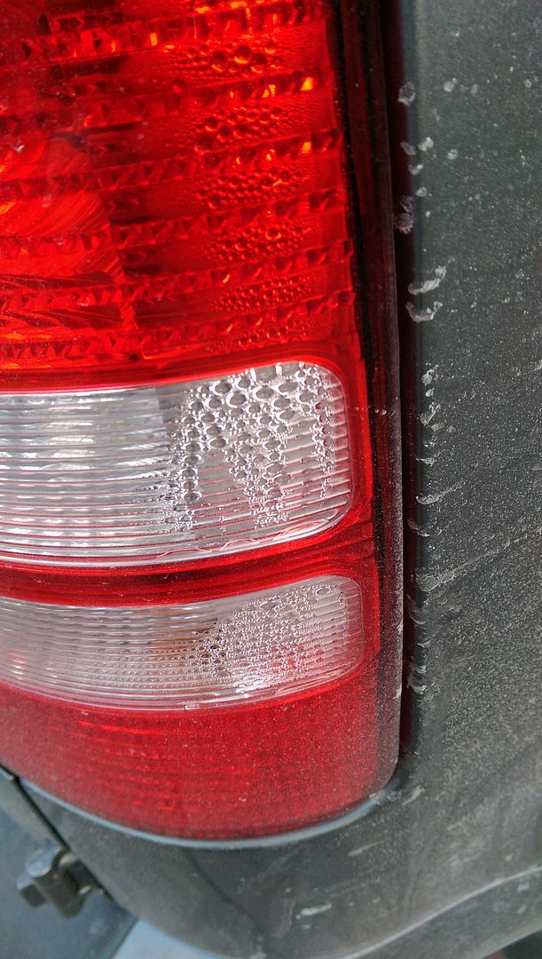Moisture inside rear lights - CADDY2K.com