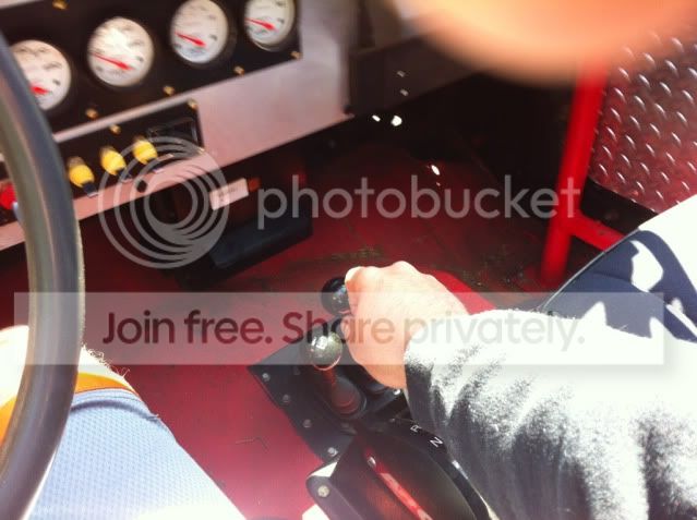 Column shifter vs. Floor shifter. What's the benefit? | Pirate 4x4