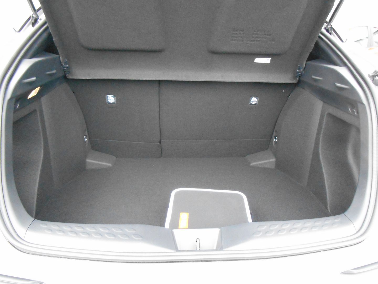 CH-R 2.0 Boot usage | Toyota C-HR Forum