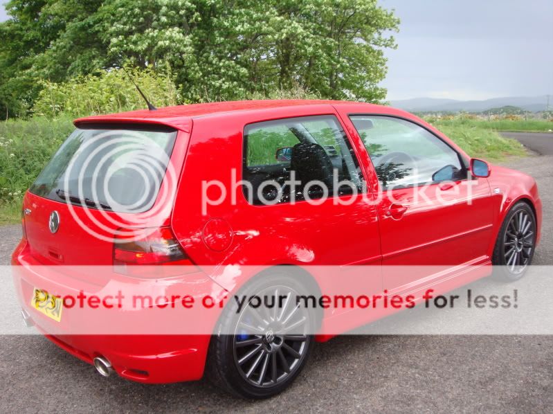 Tornado Red Mk4 R32 detail | Detailing World Forum