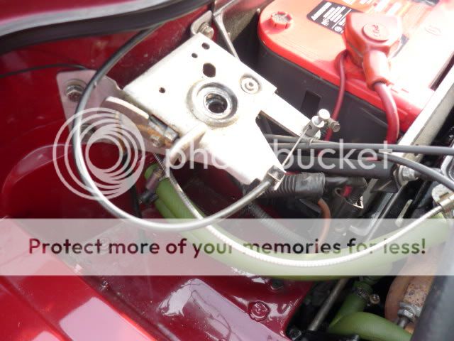 Speedometer cable routing and emergency bonnet cable. : TR6 Tech Forum ...